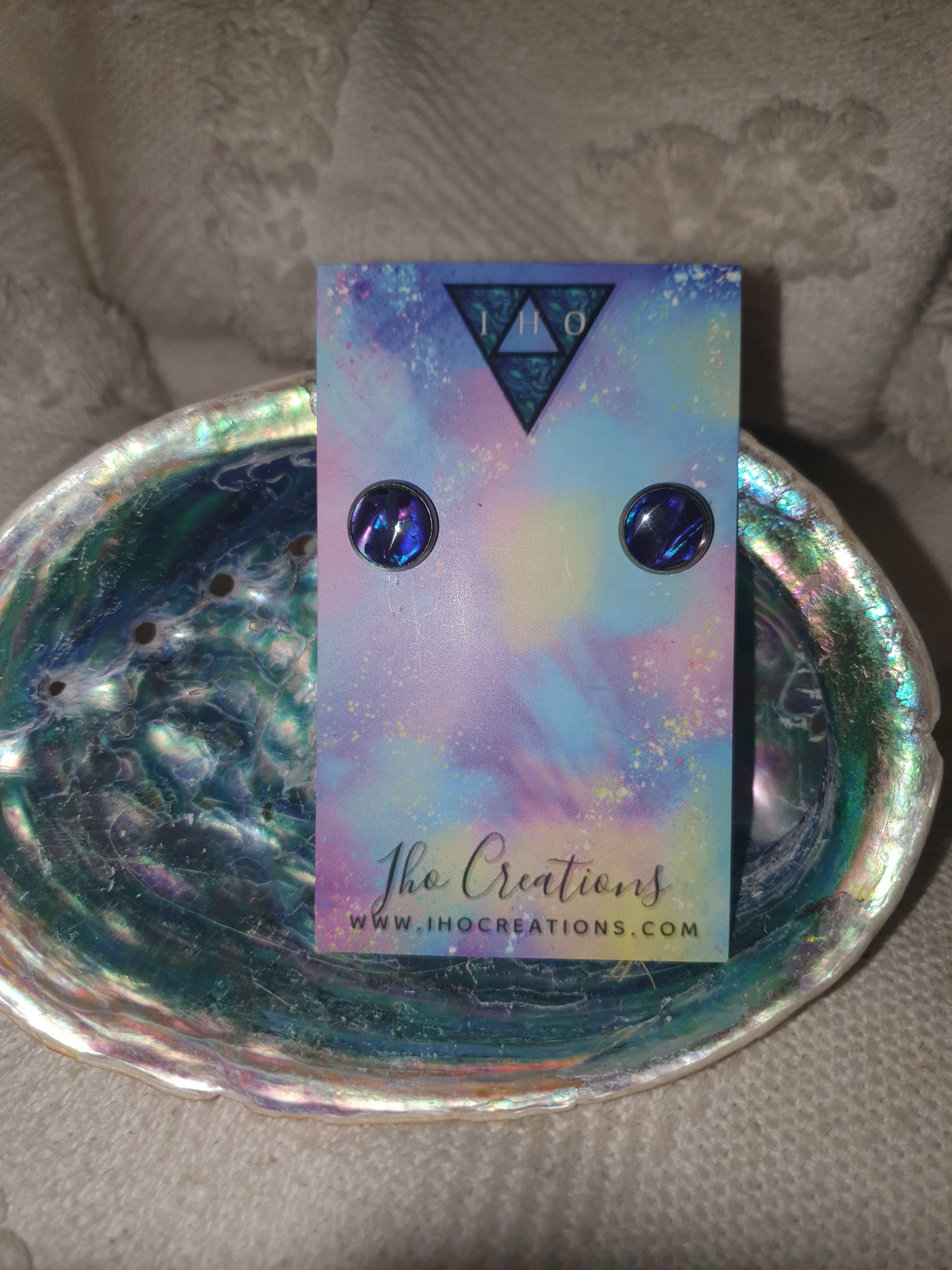 Purple Tinted Paua Studs – IHO CREATIONS